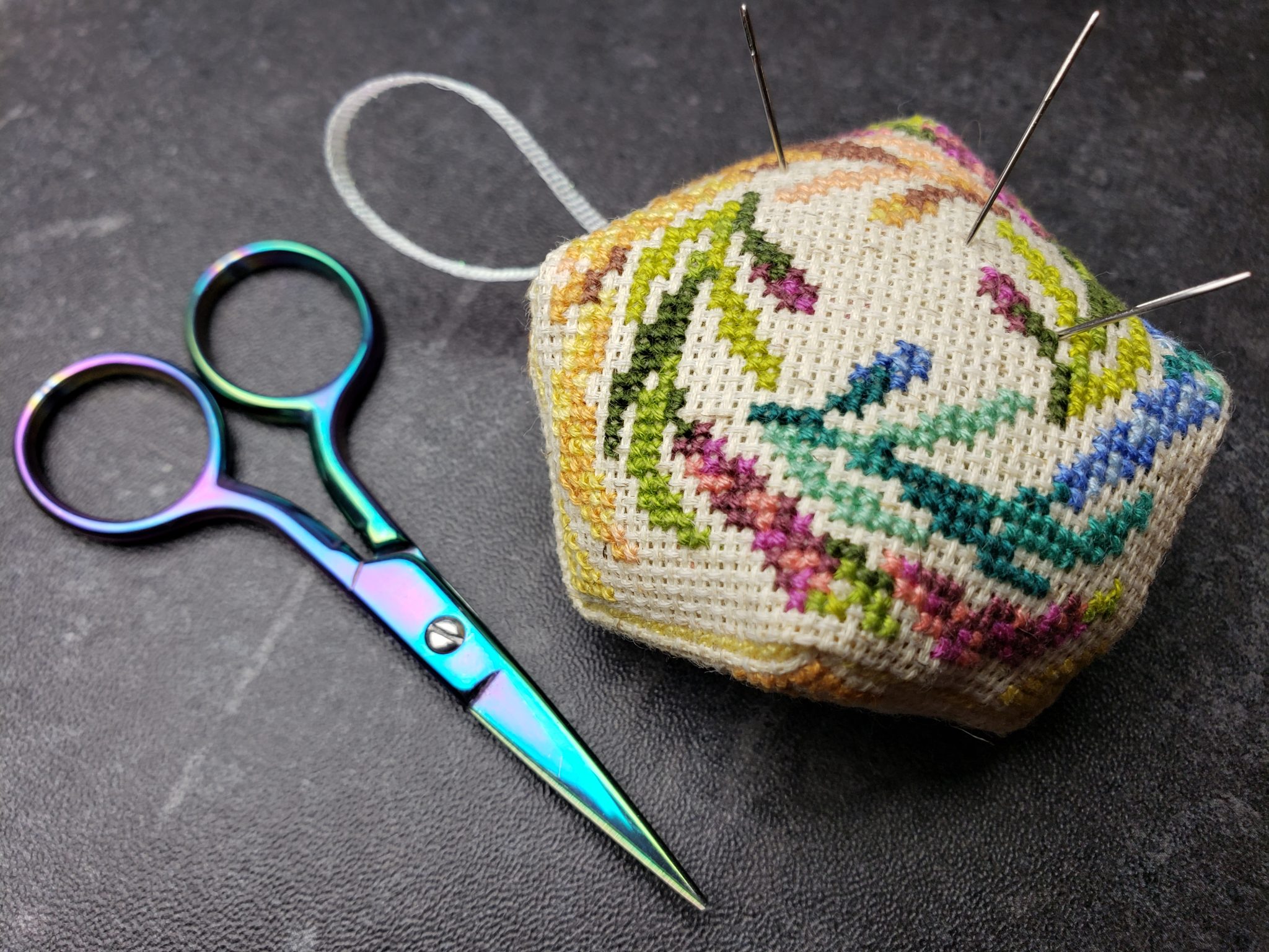 Biscornu Tutorial : Making A Cross Stitch Pin Cushion ⋆ Sirious Stitches