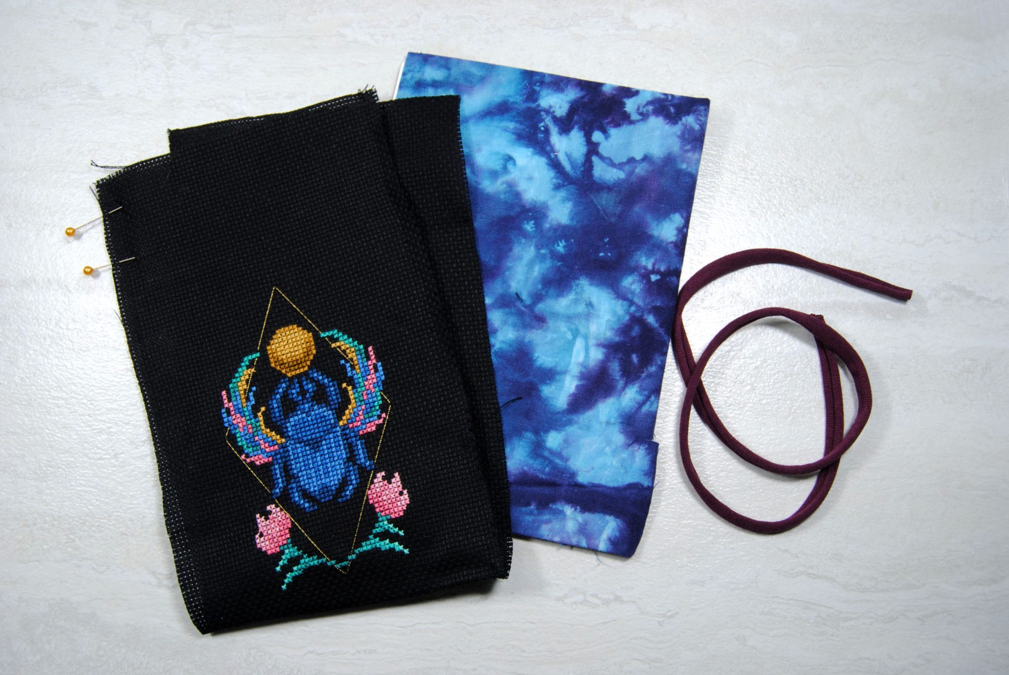 Cross Stitch Tarot Bag - Adding Embroidery to Sewing Patterns ⋆