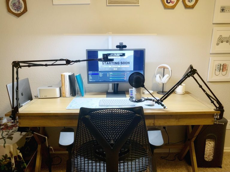 Streaming Setups for Crafts: Share your Hobbies With the World!