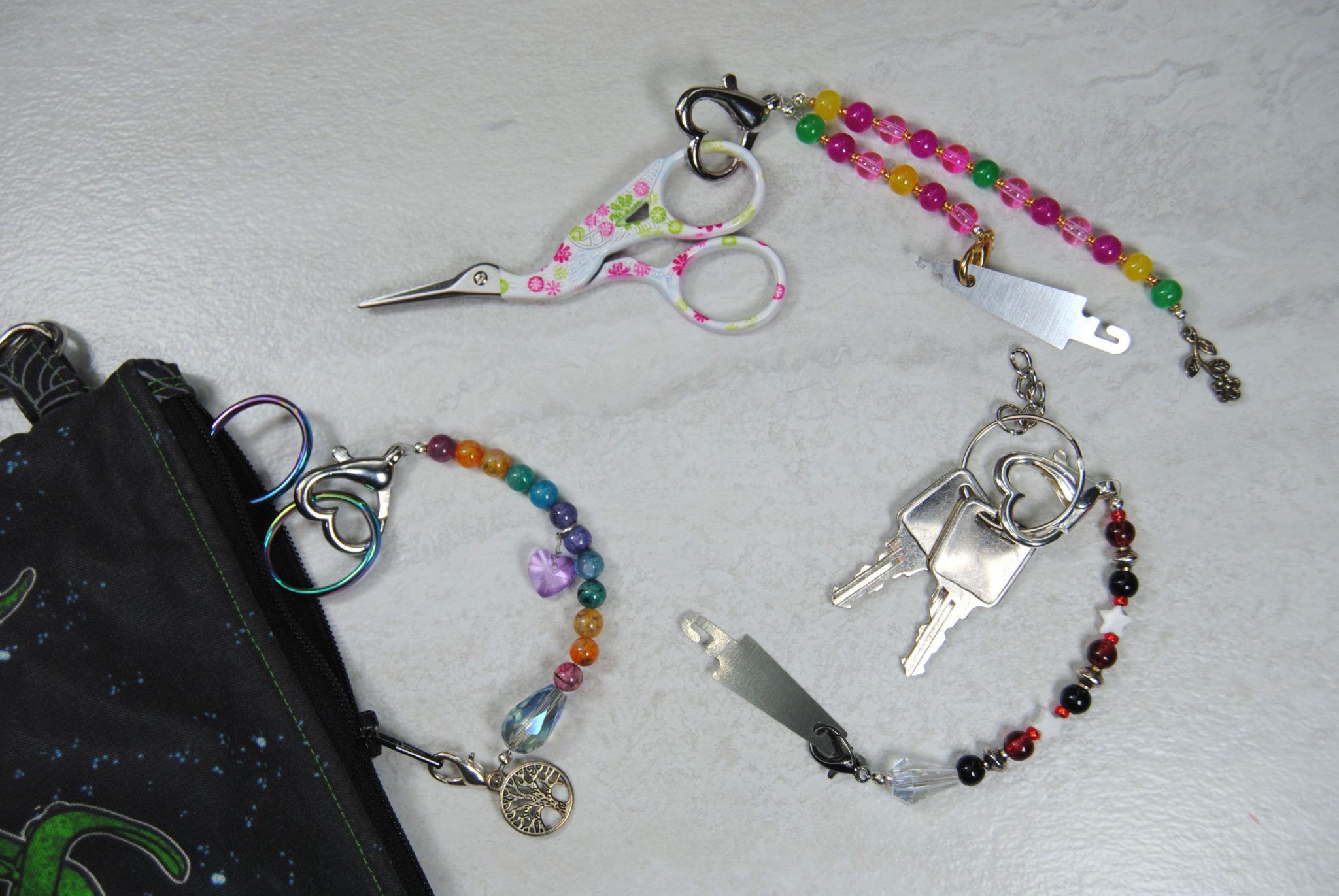 Beaded Scissor Fobs: How to Make Your Own ⋆ Sirious Stitches
