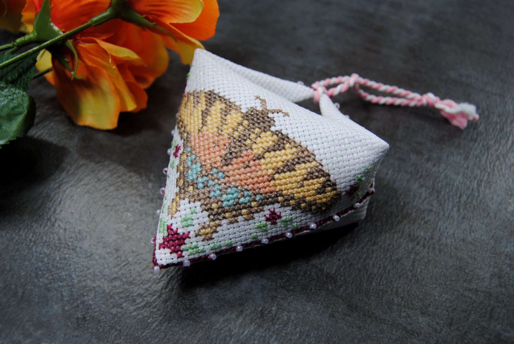 Custom Cording From Embroidery Thread ⋆ Sirious Stitches